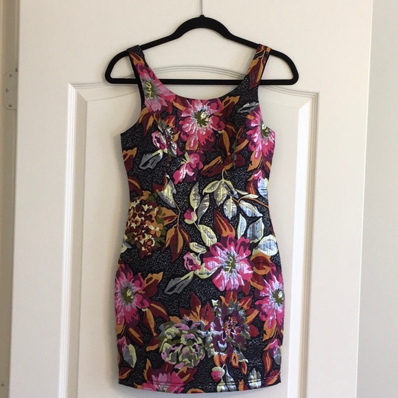 Ladakh | Dresses | Ladakh Blooming Brocade Body Con Mini Dress Size Nwt ...
